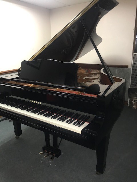 Yamaha C7 Professional Full Concert Grand Piano The
